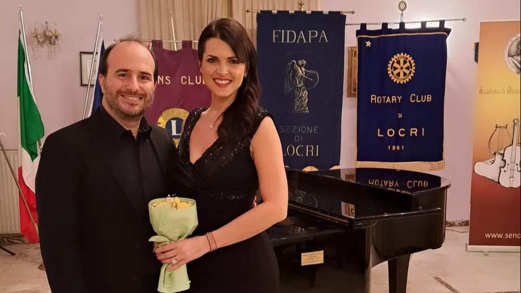 ReggioTV - Locri: grande successo per il soprano francese Manon De Andreis, al debutto in Italia