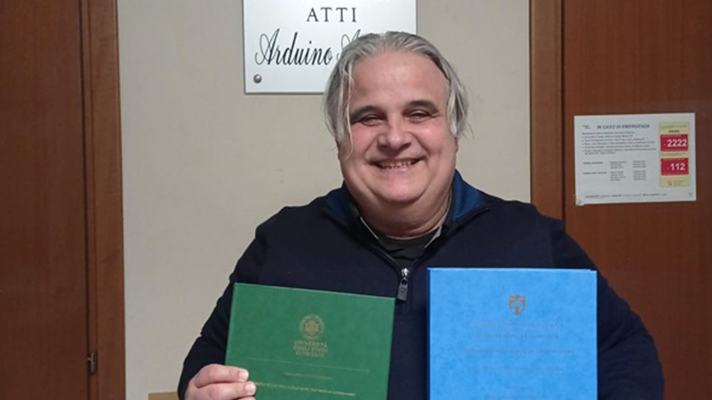 ReggioTV - Dodici lauree e una passione senza fine: il record ...